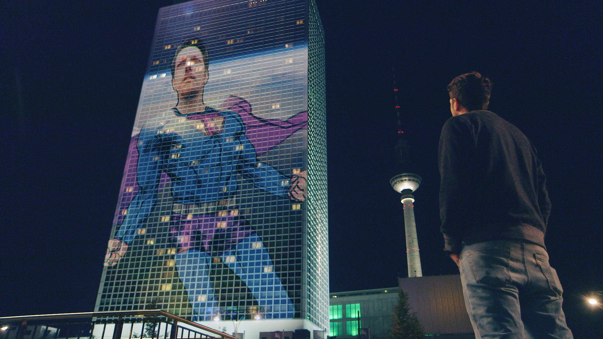 Übermenschlich! "Galileo"-Reporter Thilo Mischke wird zum Superhelden ...