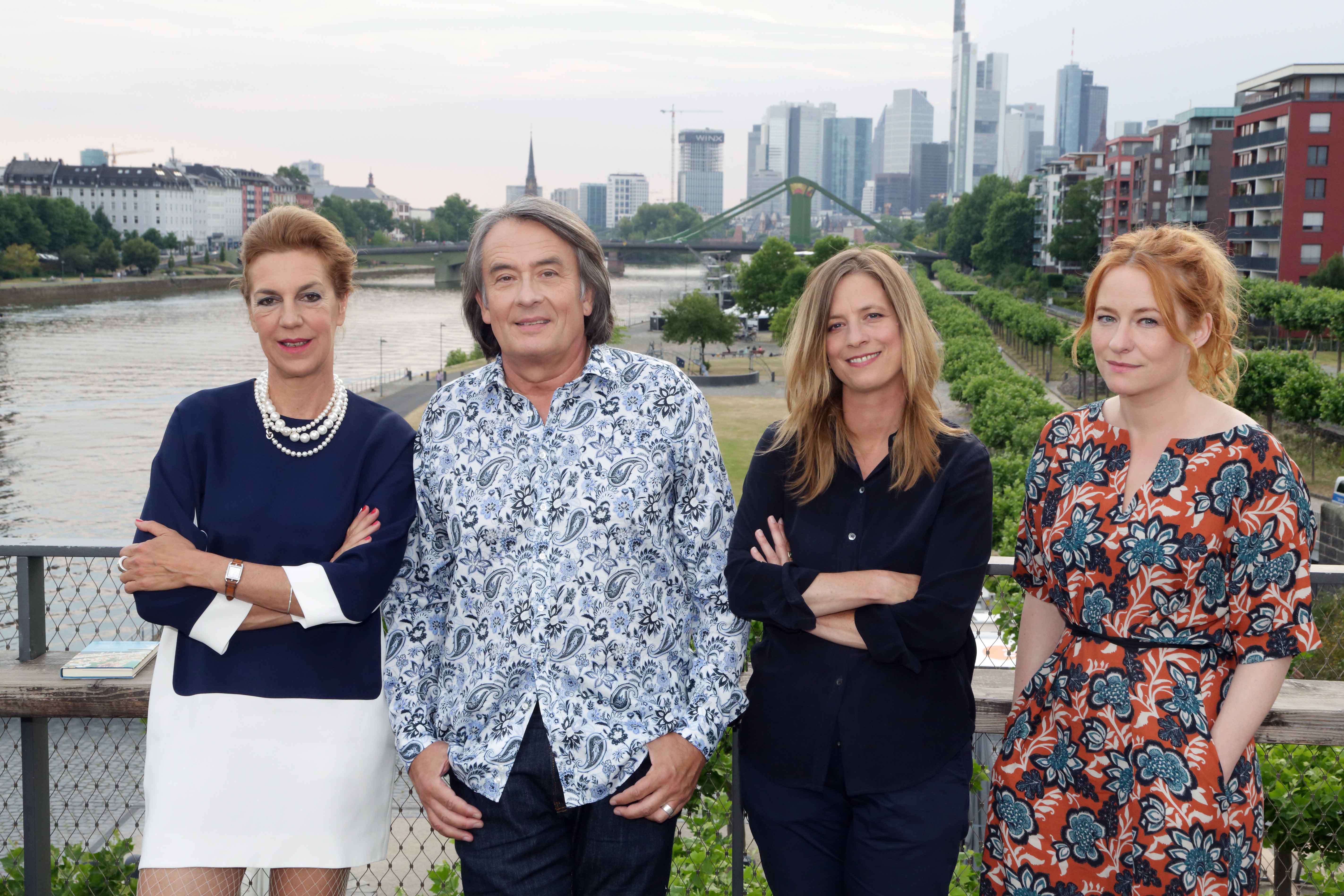 Buchauswahl des Sommers: "Buchzeit" mit Gert Scobel in 3sat | Presseportal