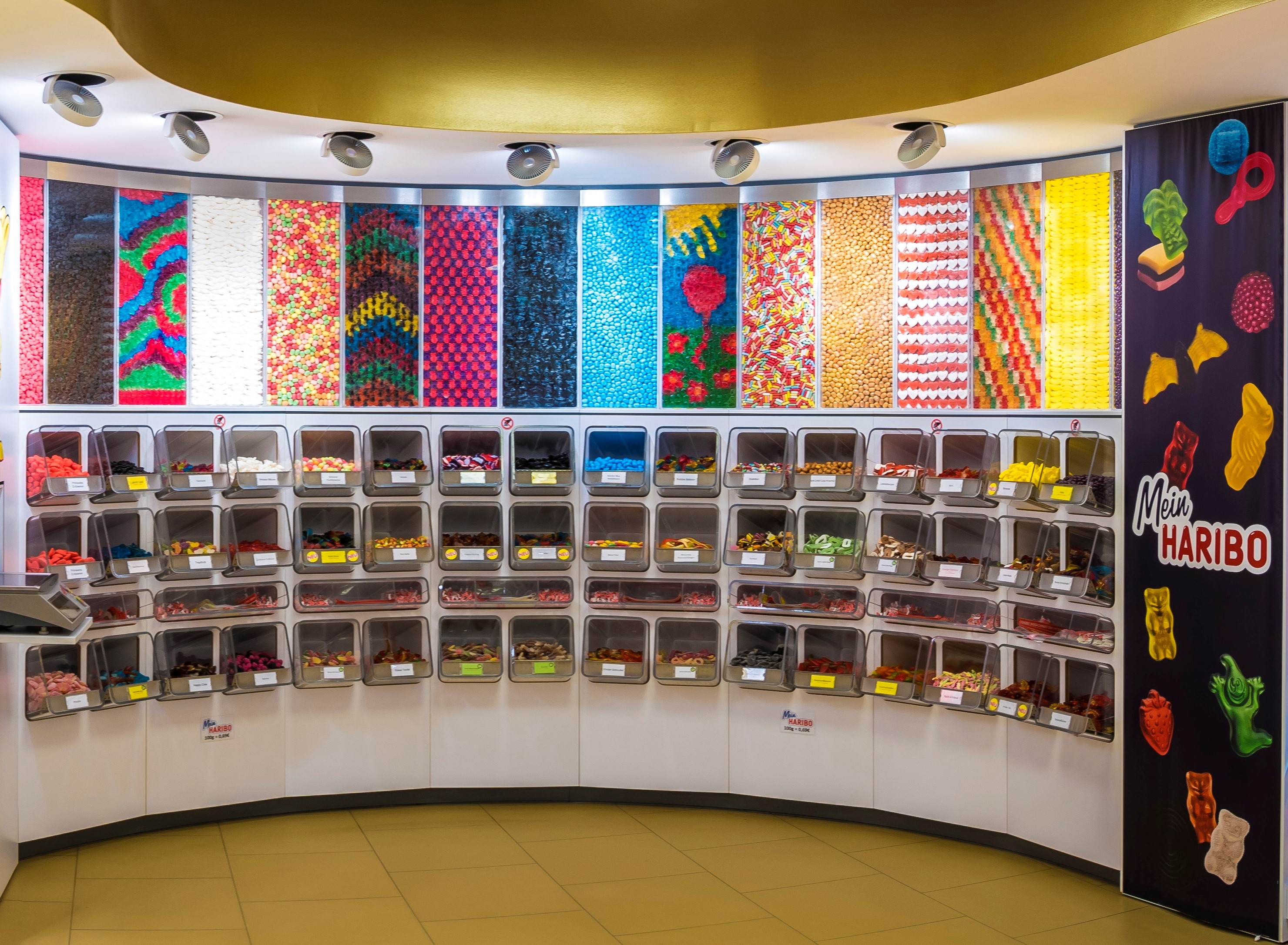 Shopping so süß wie nie: Erster Haribo-Outlet-Store eröffnet in ...