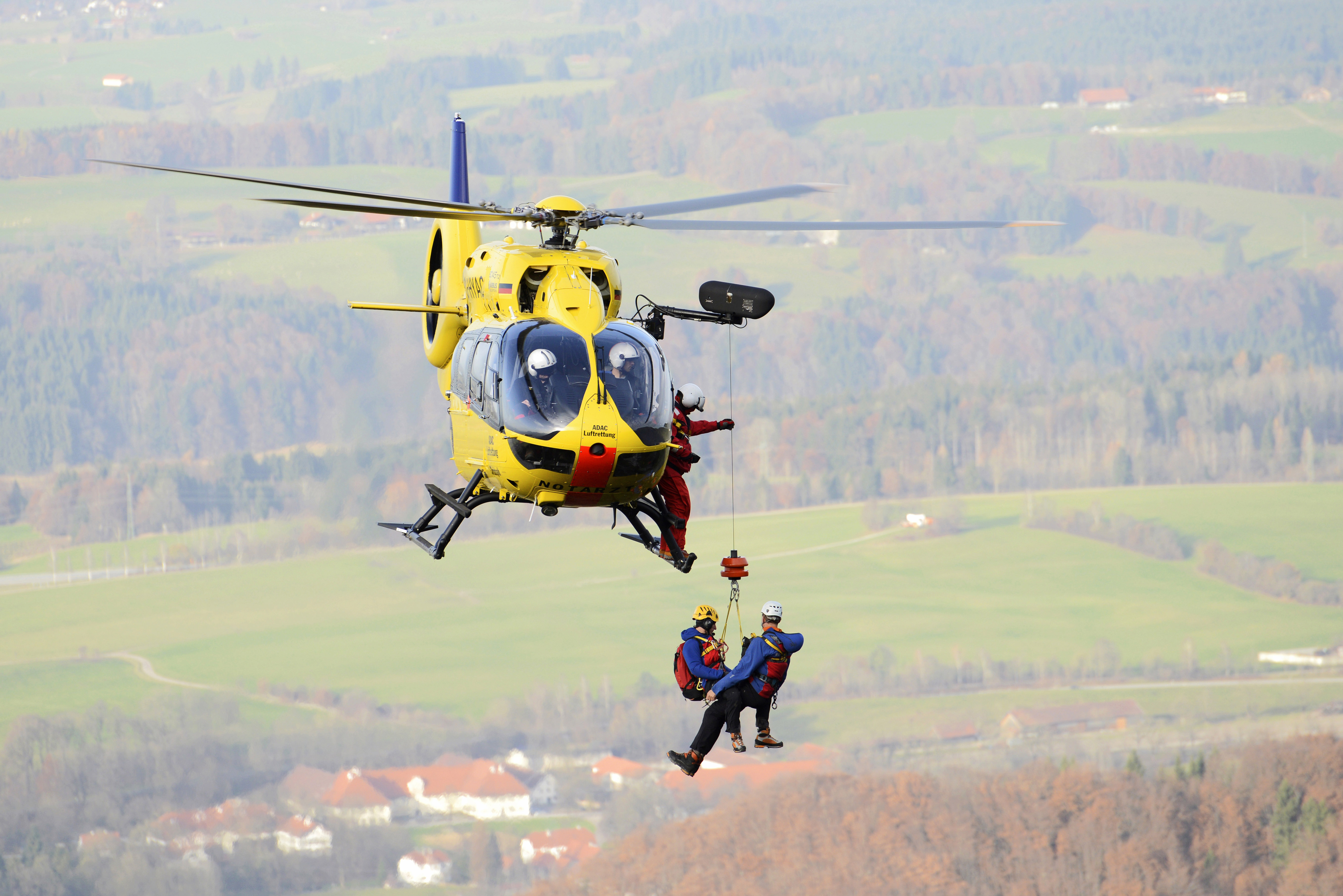 Alle fünf Minuten ein Hubschrauber-Einsatz / Gemeinnützige ADAC ...