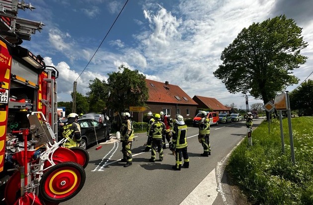 FW-Schermbeck: Verkehrsunfall im Kreuzungsbereich | Presseportal