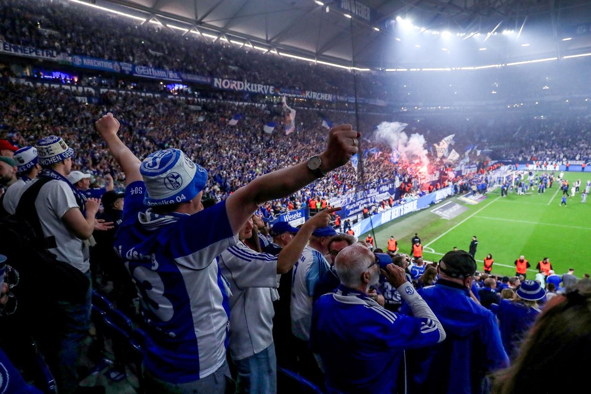 Neue Sky Original Doku begleitet Schalke 04 hautnah und exklusiv auf ...